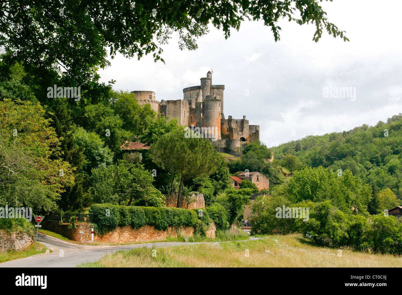 Chateau de Bonaguil Stock Photo - Alamy