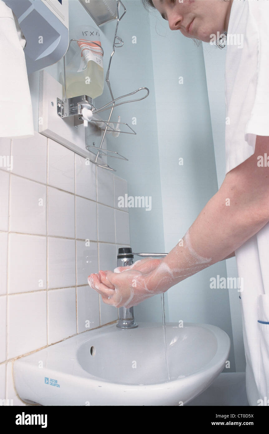 HAND WASHING IN HOSPITAL Stock Photo - Alamy