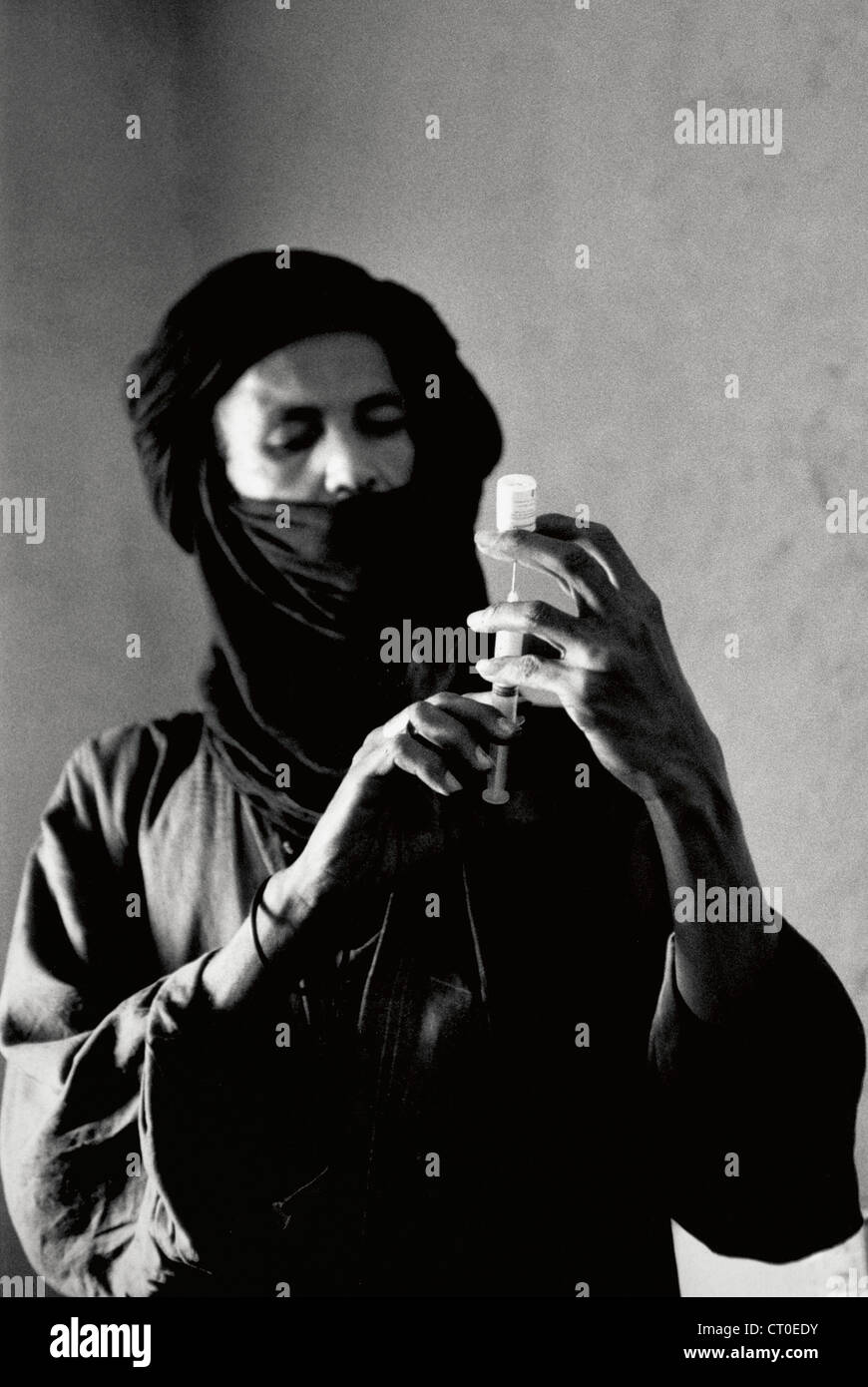 Injecting drugs africa hi-res stock photography and images - Alamy