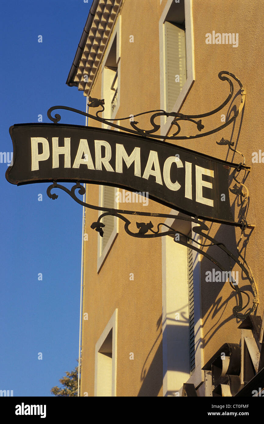 OUTSIDE OF A CHEMIST'S SHOP Stock Photo - Alamy