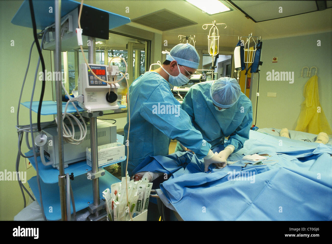 Trauma suite hi-res stock photography and images - Alamy