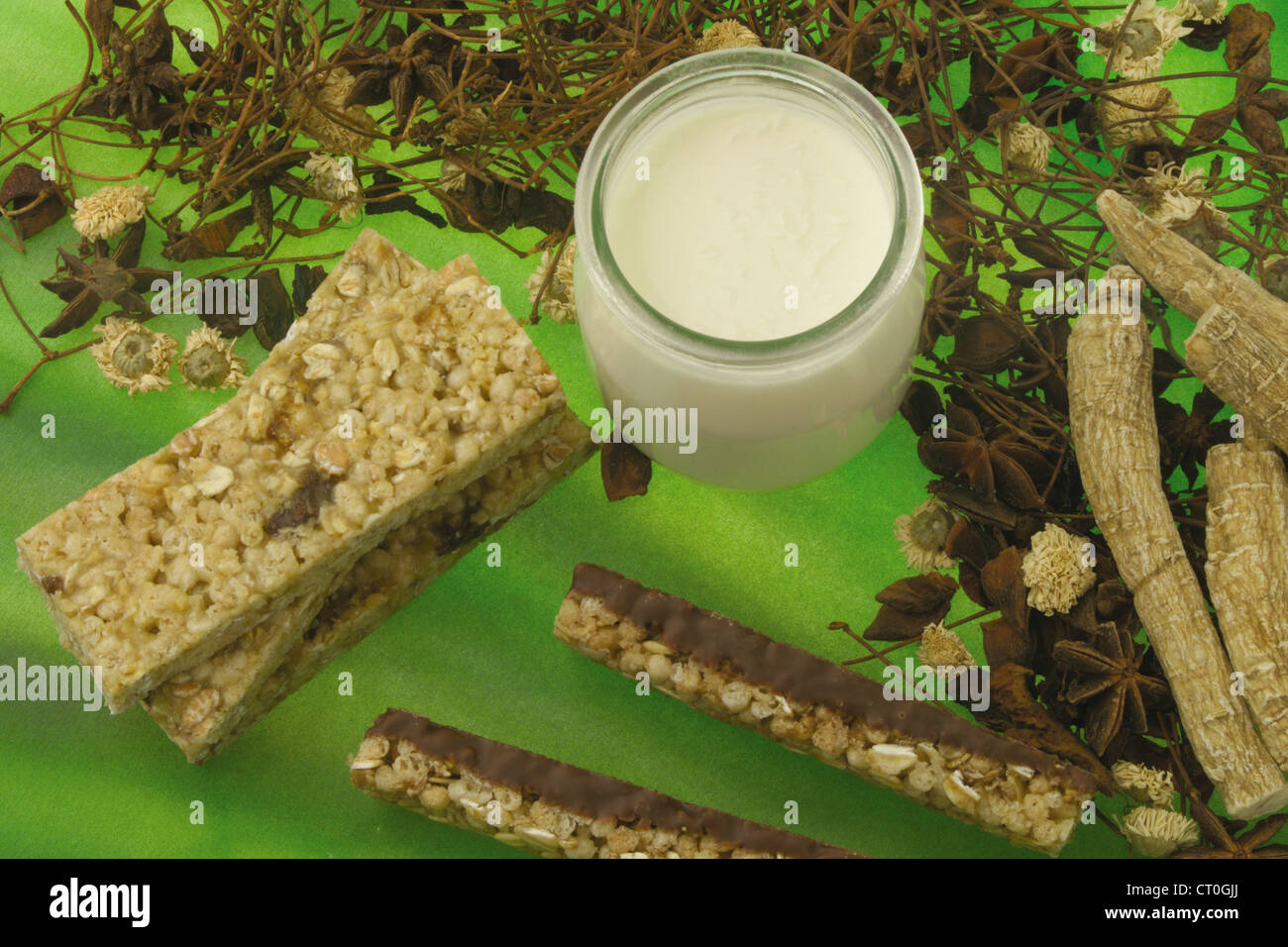 Grain based feed hi-res stock photography and images - Alamy