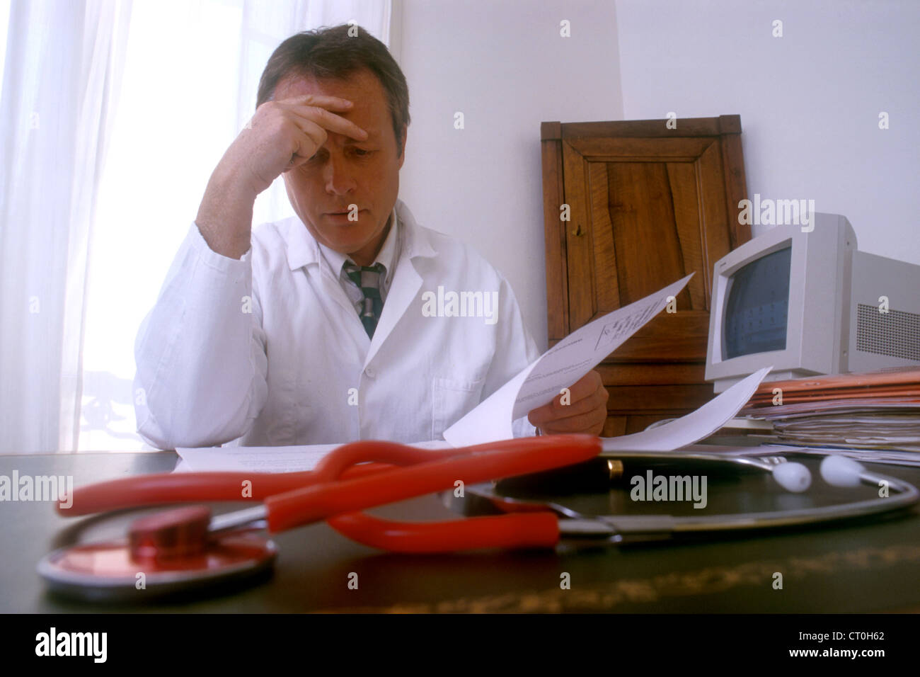 Doctor surgery office records file hi-res stock photography and images ...