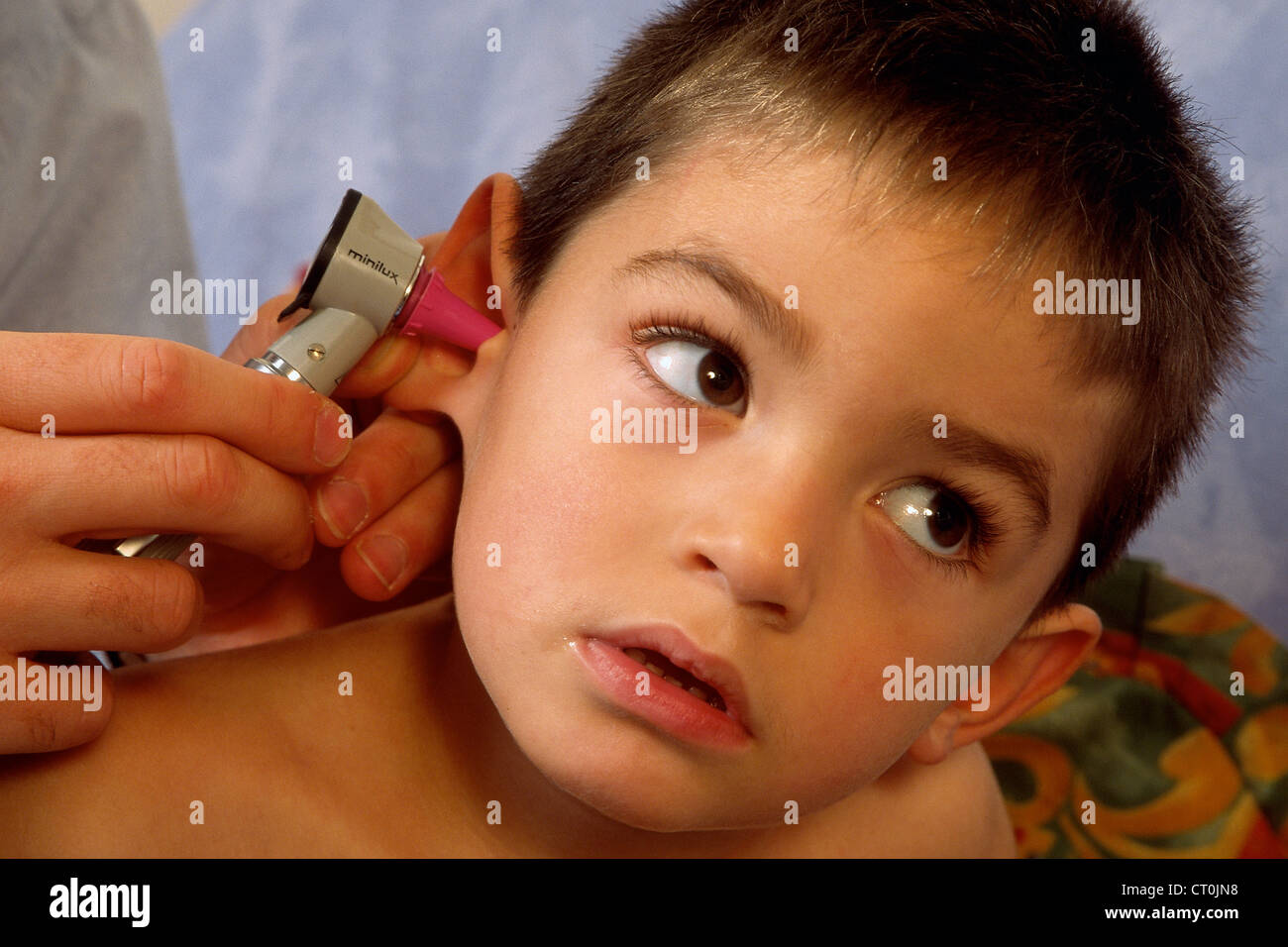 Otoscopic examination child hi-res stock photography and images - Alamy