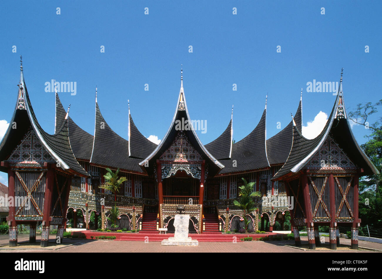 Minangkabau architecture hi-res stock photography and images - Alamy