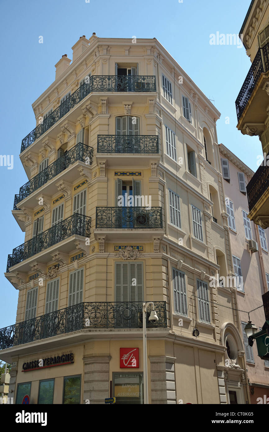 Period apartment building in old town, Cannes, Côte d'Azur, Alpes ...