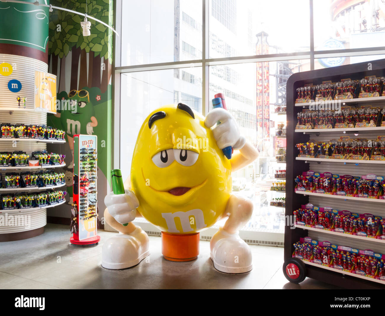 M&m logo hi-res stock photography and images - Alamy