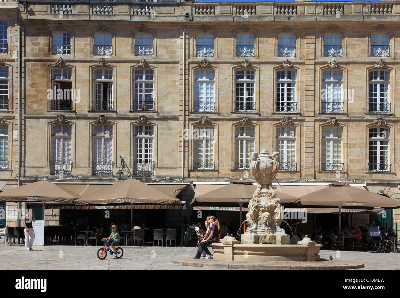 France, Aquitaine, Bordeaux, Place du Parlement Stock Photo - Alamy