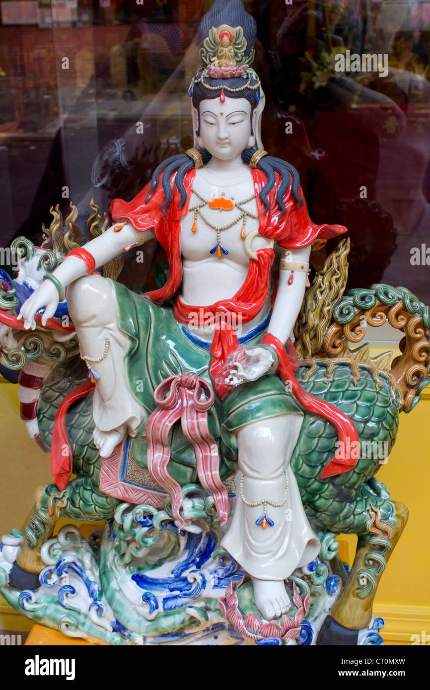 Quan yin hi-res stock photography and images - Alamy