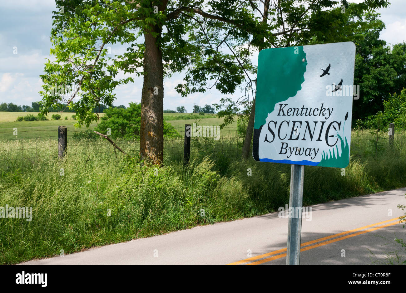 Kentucky, Lexington vacinity, Kentucky Scenic Byway sign Stock Photo ...