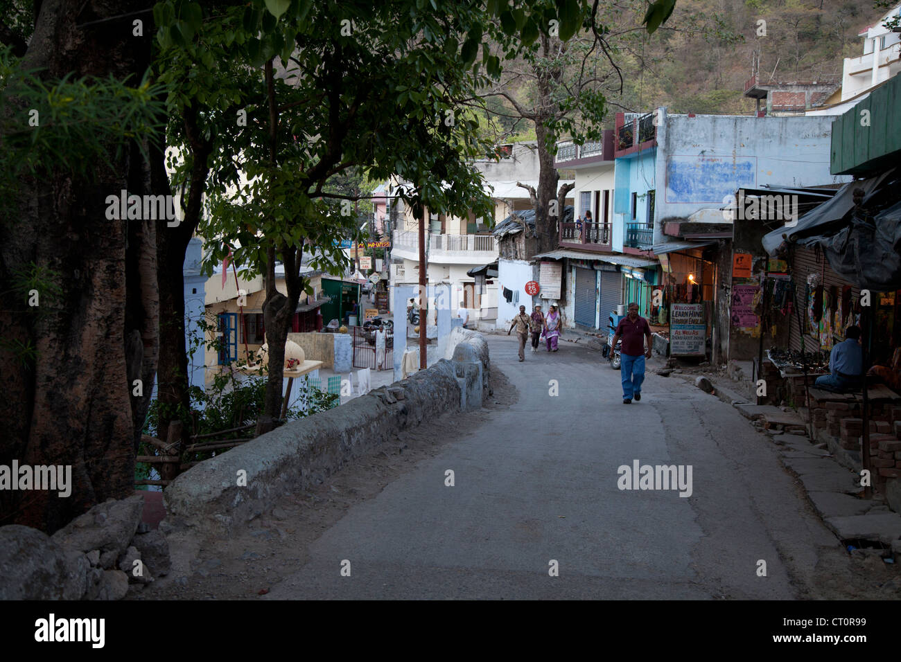 Rishikesh street india hi-res stock photography and images - Alamy