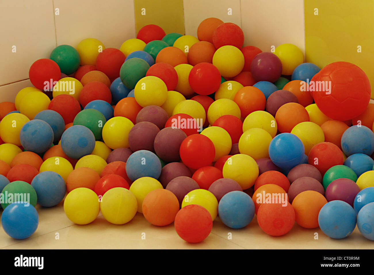 Lot balls hi-res stock photography and images - Alamy