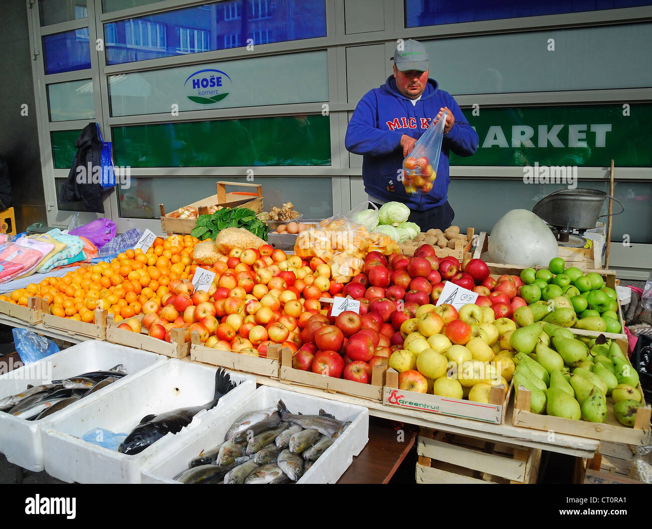 Sarajevo markale hi-res stock photography and images - Alamy