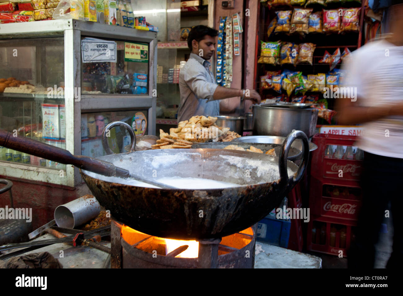 Indian food vendor hi-res stock photography and images - Alamy