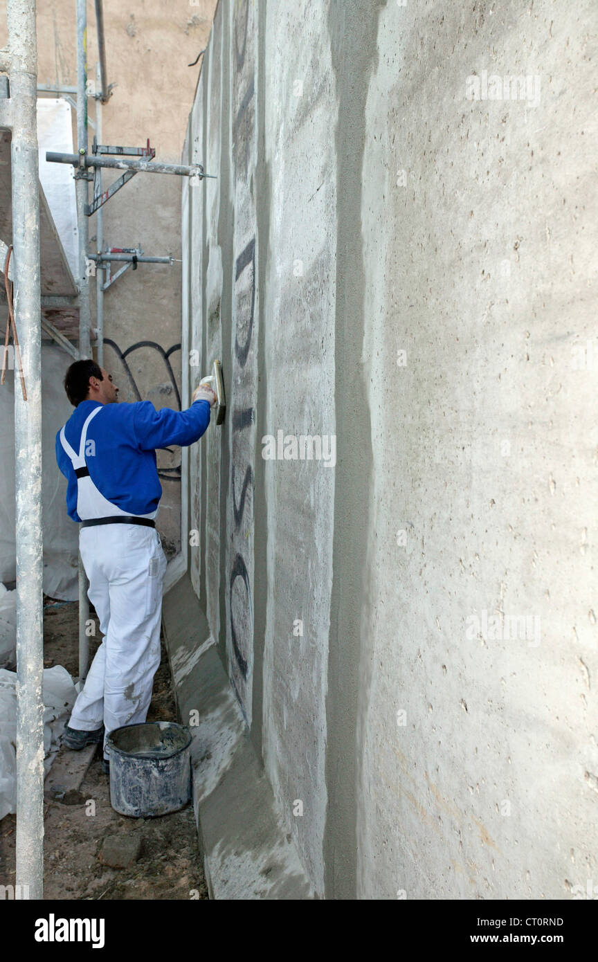 Reconstruction of the Berlin Wall Stock Photo - Alamy