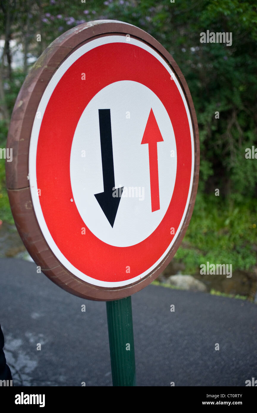 Direction of the traffic hi-res stock photography and images - Alamy