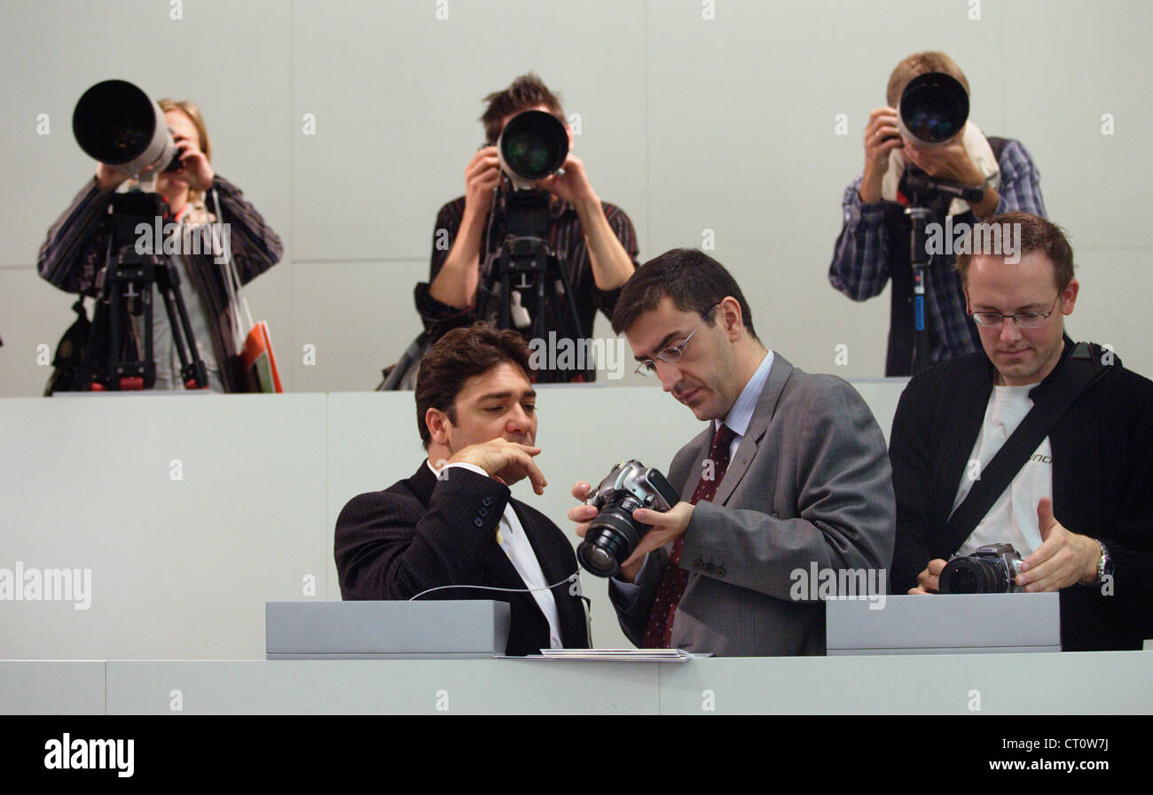 Cologne, Photokina, visitors at the Canon booth Stock Photo - Alamy
