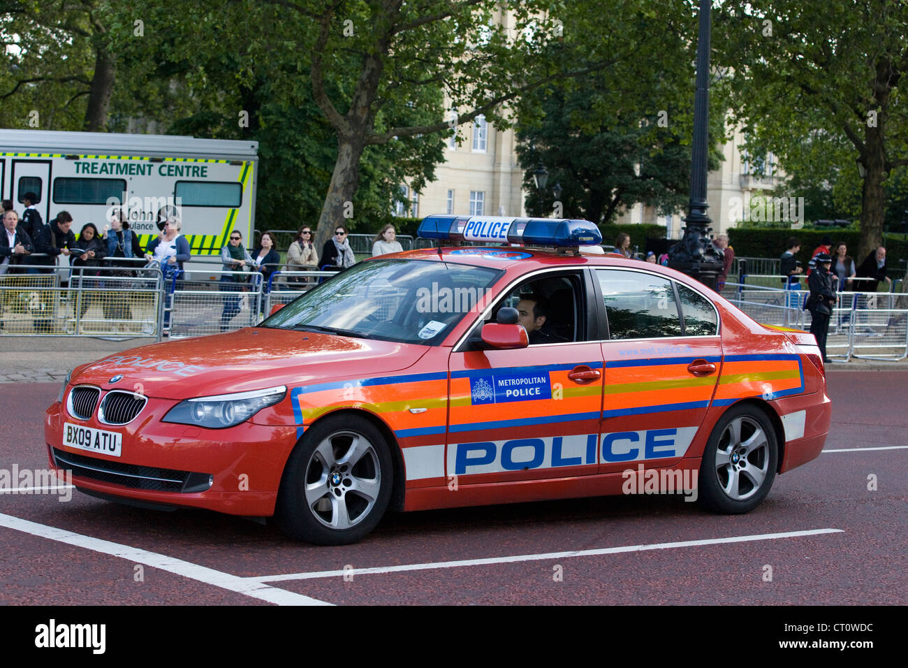 Metropolitan Police car on The Mall London England Stock Photo - Alamy