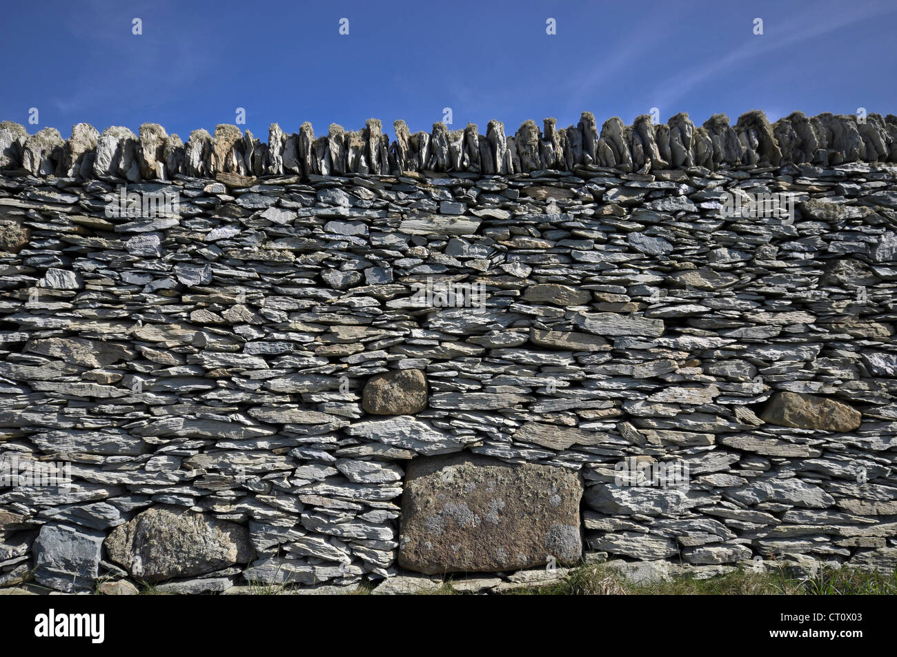 Dry stone walling on Anglesey North Wales Stock Photo - Alamy