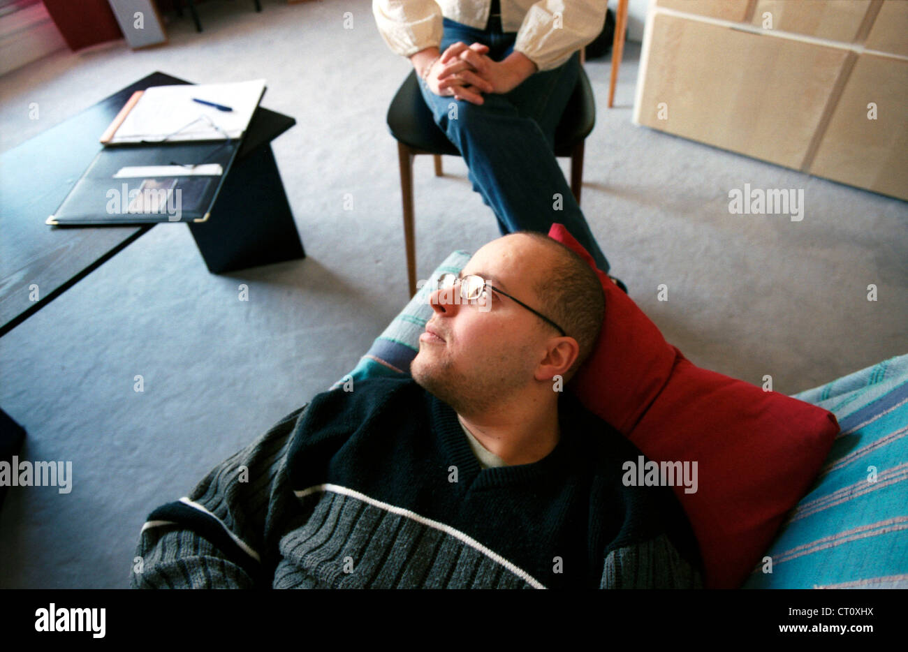 Psychoanalysis adults hi-res stock photography and images - Alamy