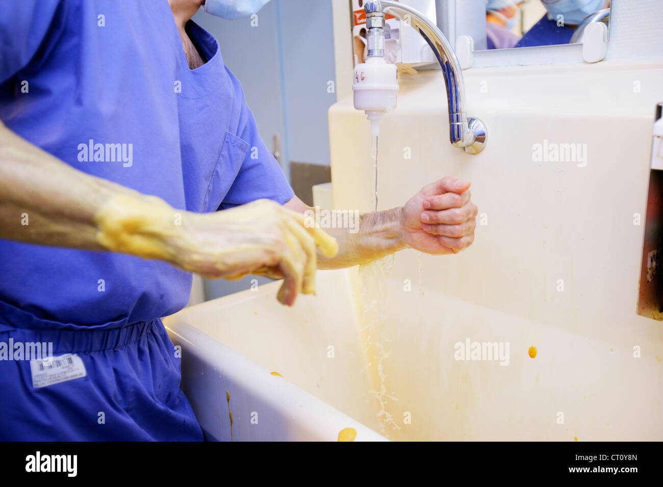 HAND WASHING IN HOSPITAL Stock Photo - Alamy