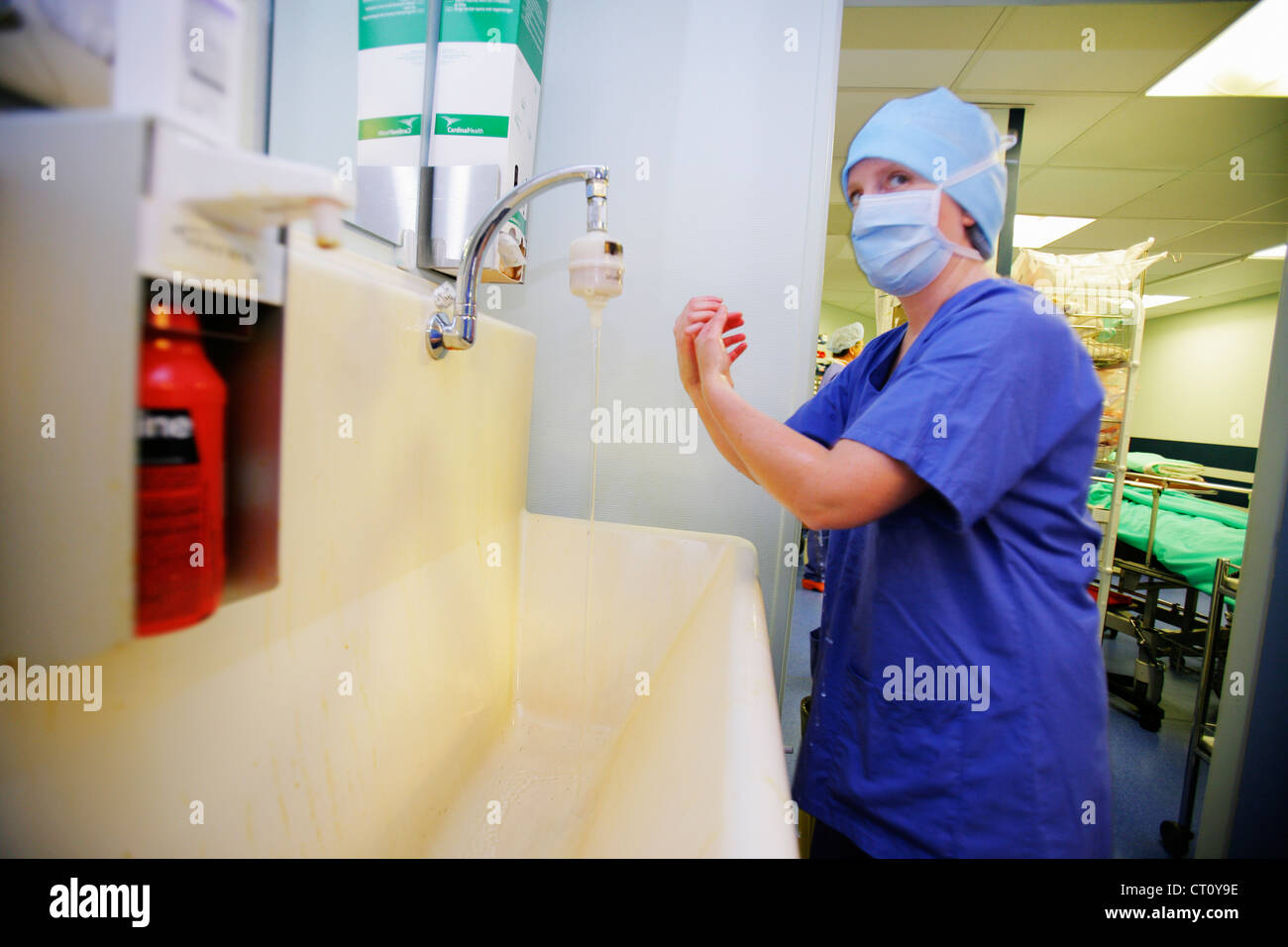 HAND WASHING IN HOSPITAL Stock Photo - Alamy