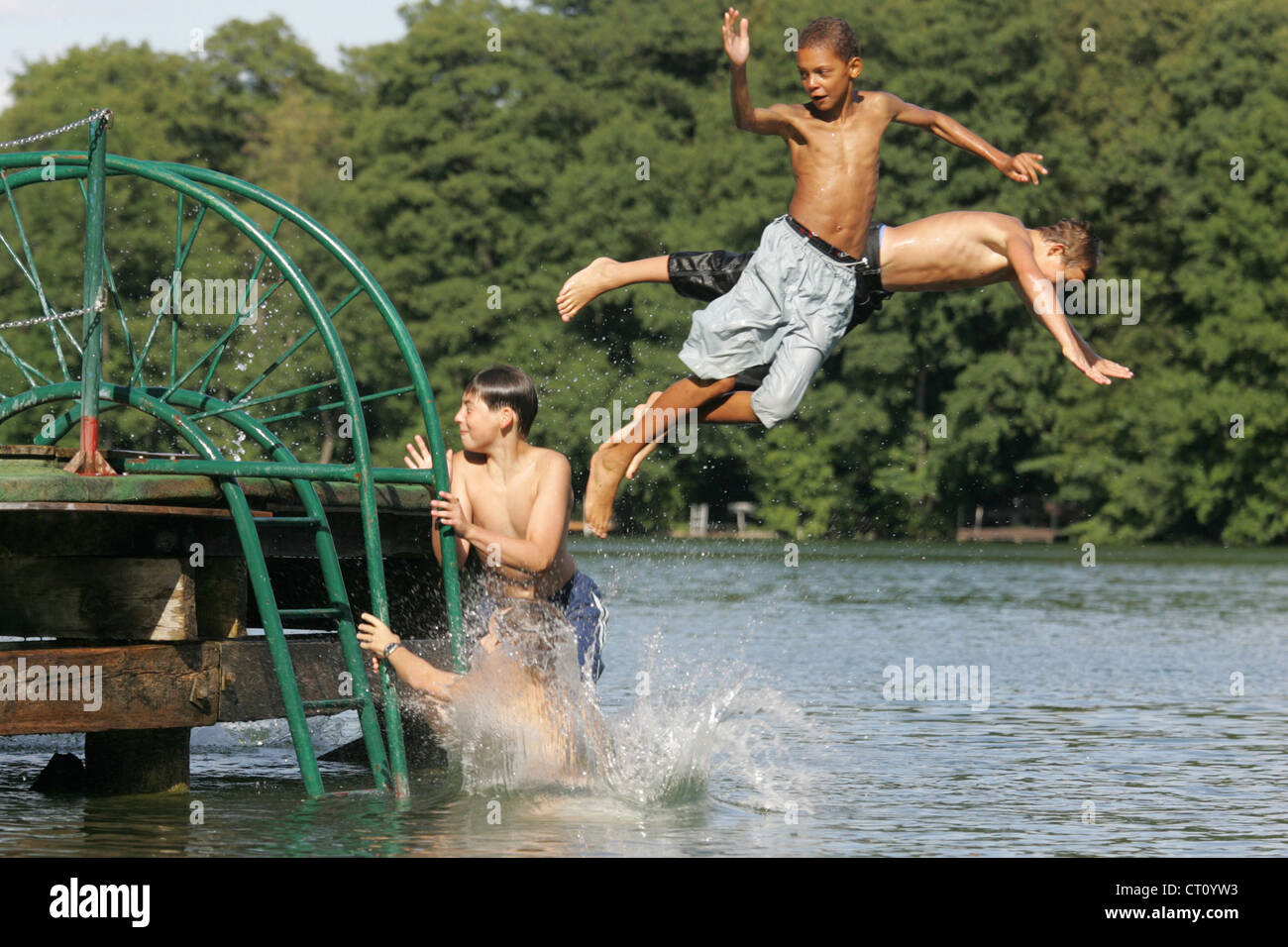 Horizontal jump hi-res stock photography and images - Alamy