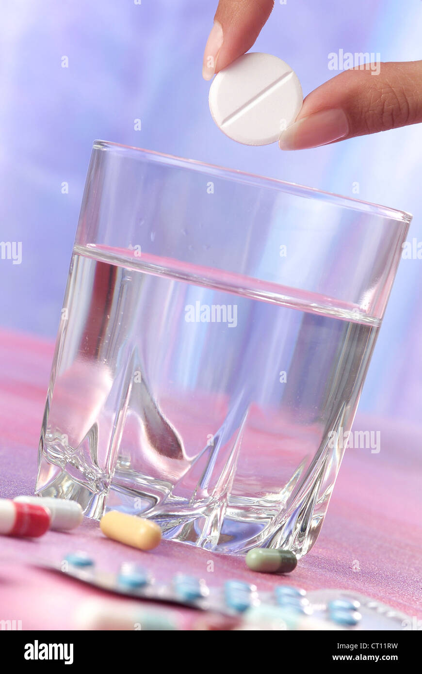 AN EFFERVESCENT TABLET Stock Photo - Alamy