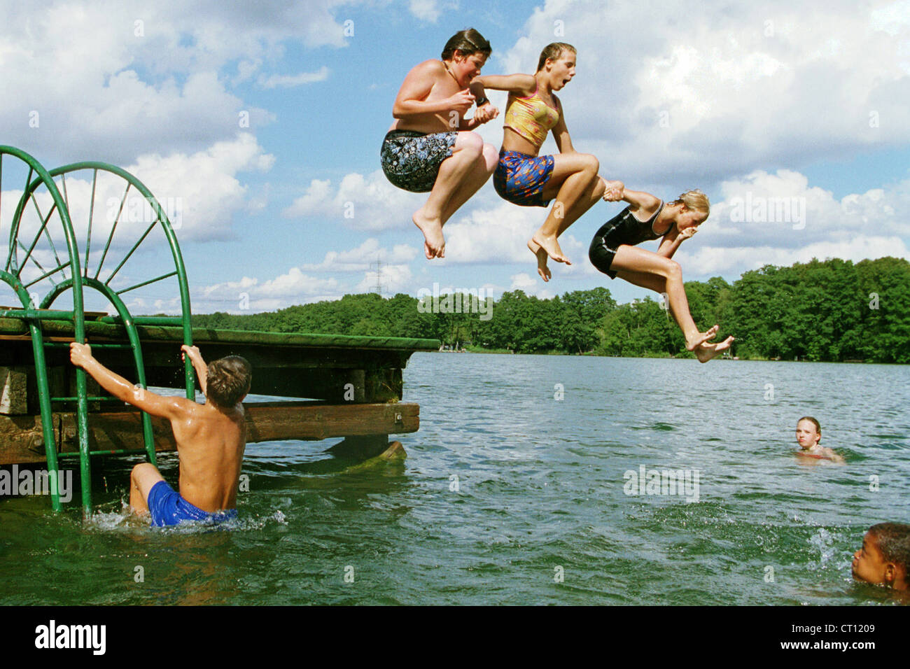 Horizontal jump hi-res stock photography and images - Alamy