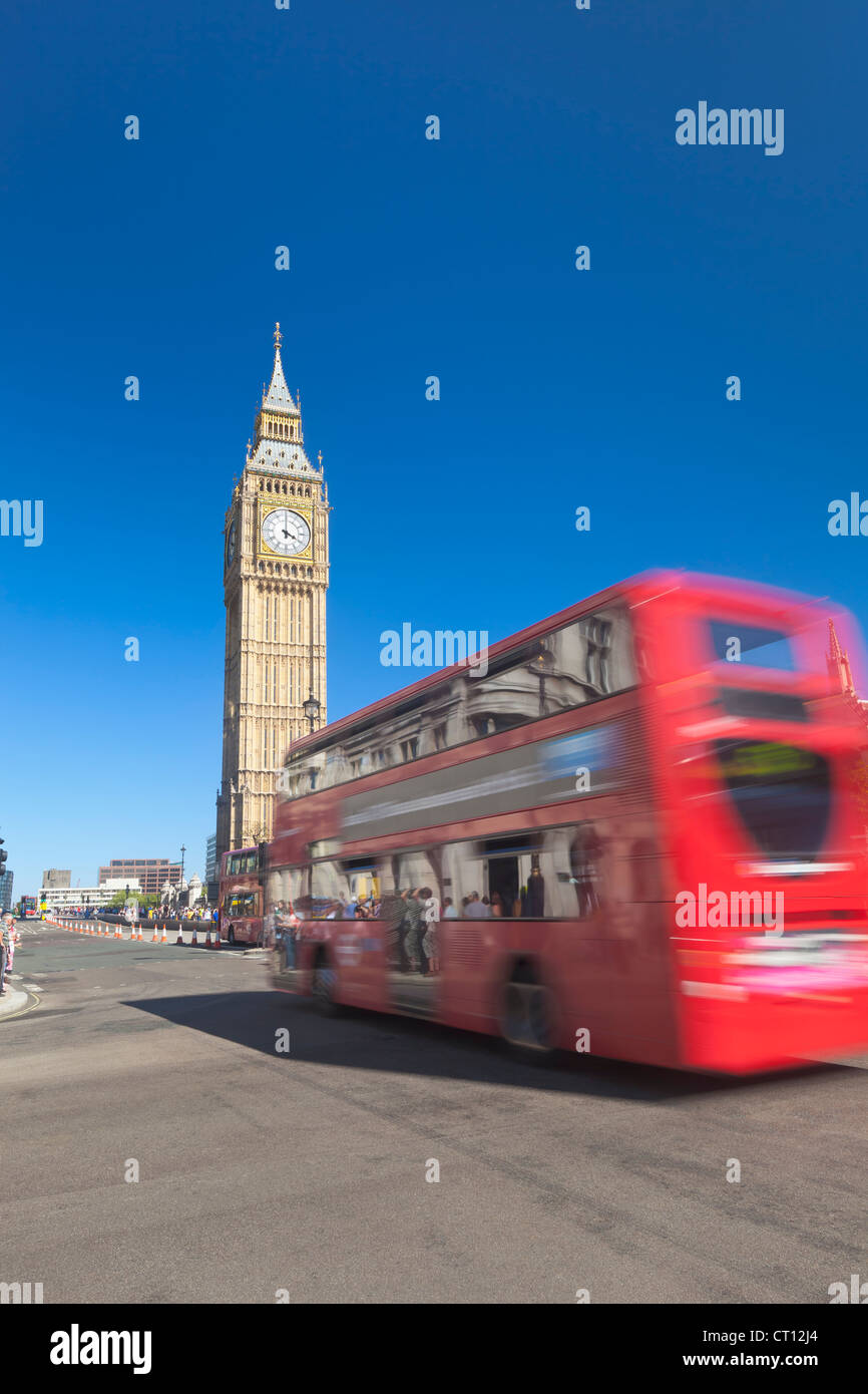 Big ben red bus hi-res stock photography and images - Alamy
