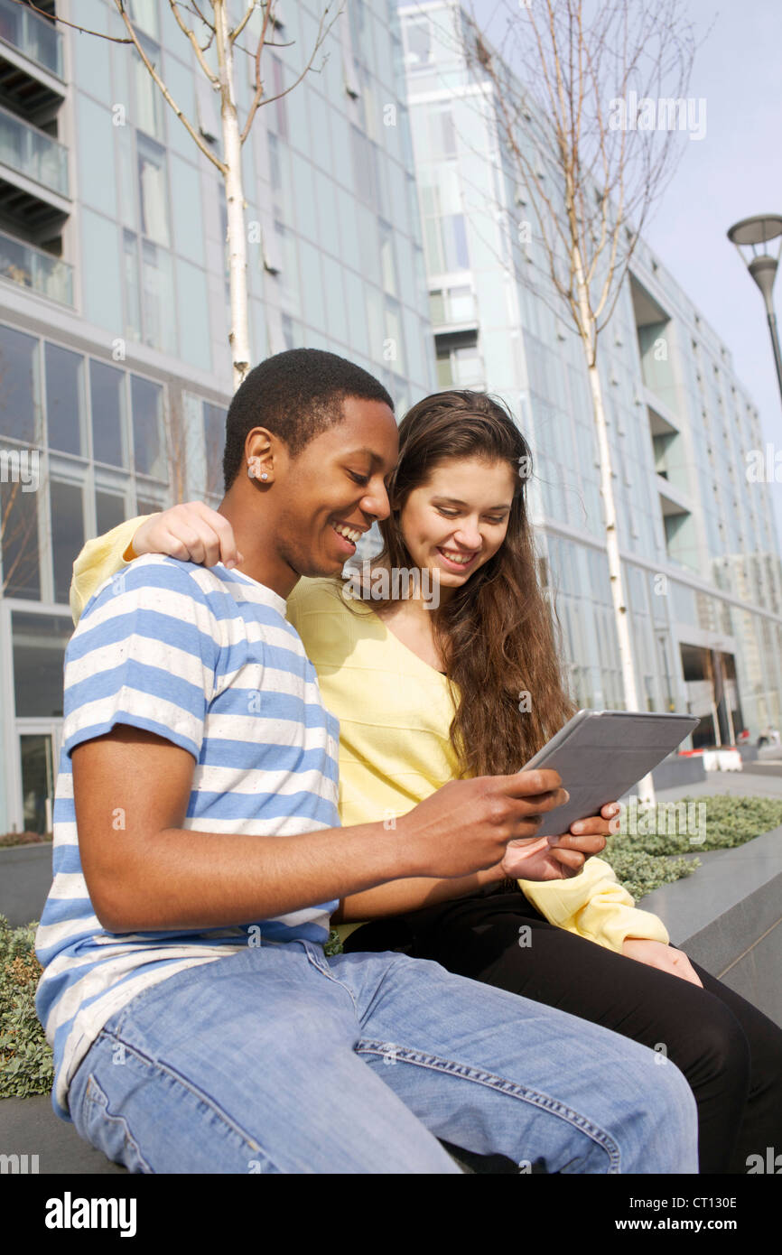 Two people connecting street hi-res stock photography and images - Alamy