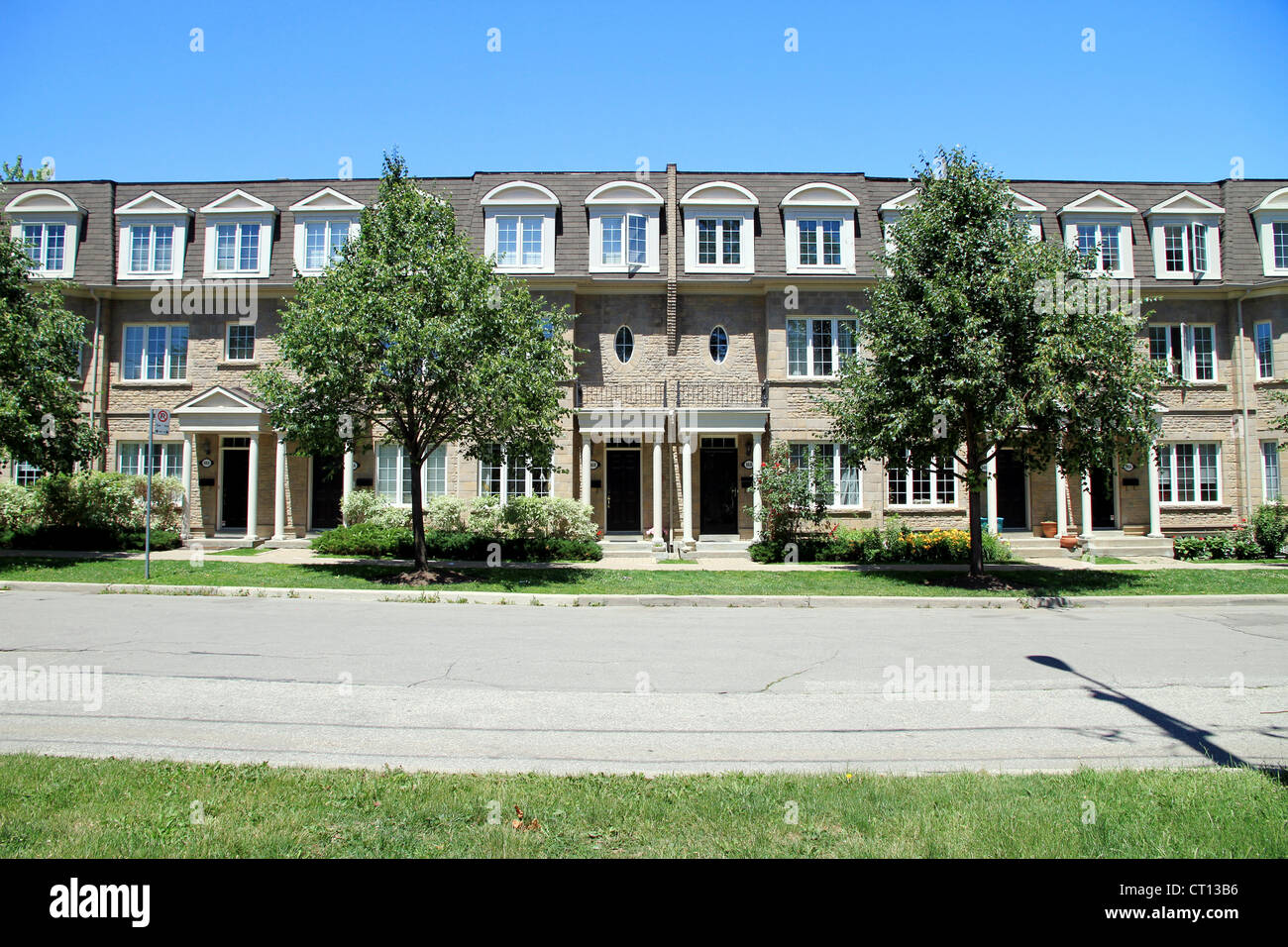Townhouses in the North York area in Toronto Stock Photo - Alamy