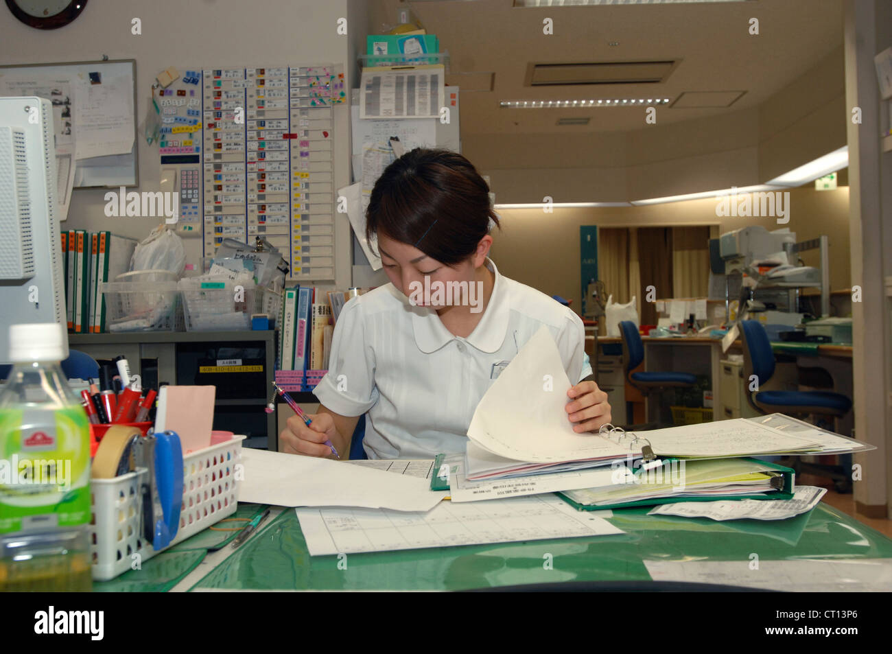 Japanese nurse hi-res stock photography and images - Alamy