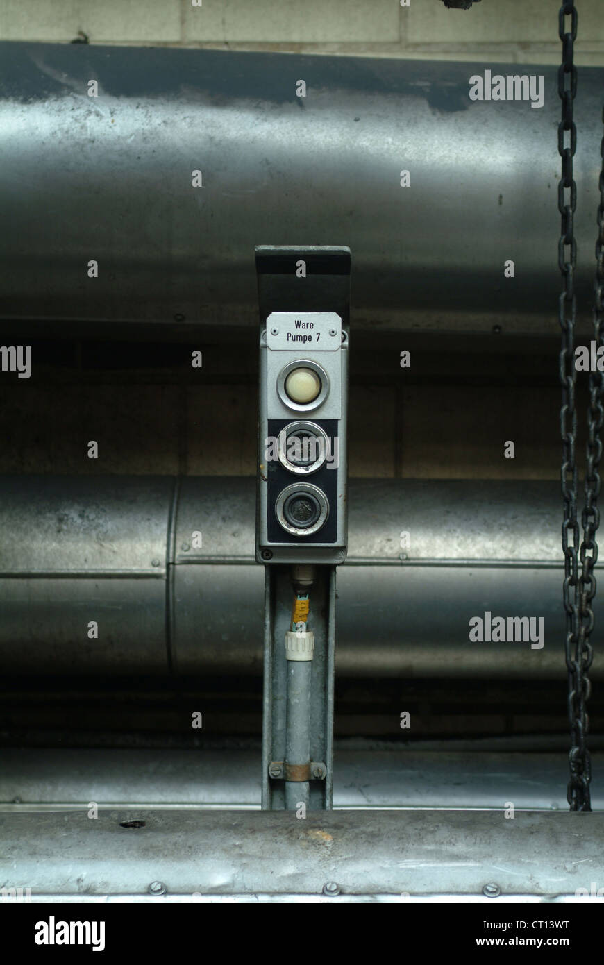 Hamburg, lubricant blending plant of Shell Oil Germany GmbH Stock Photo ...