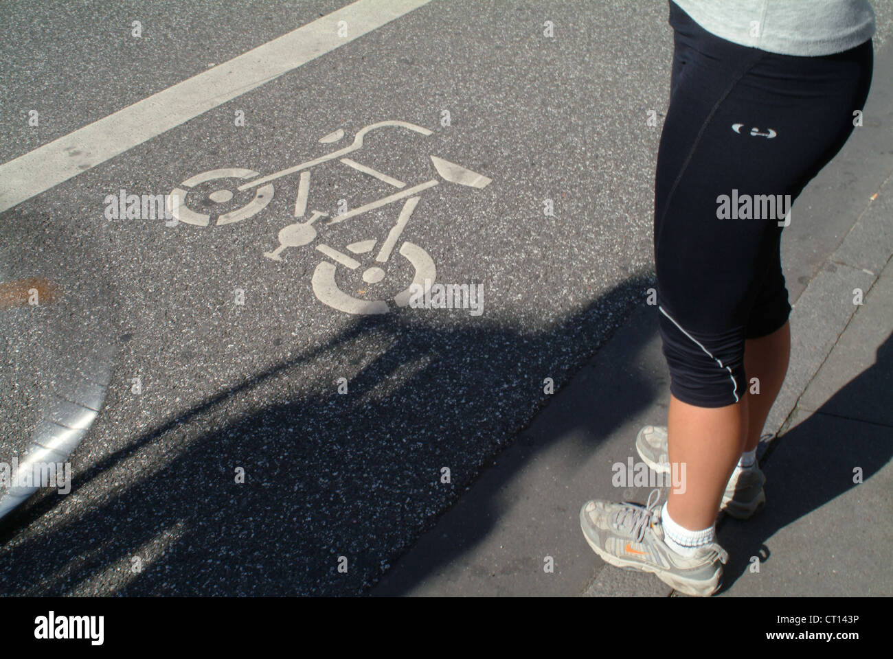 Hamburg, Icon of pedestrian cycle path Stock Photo - Alamy