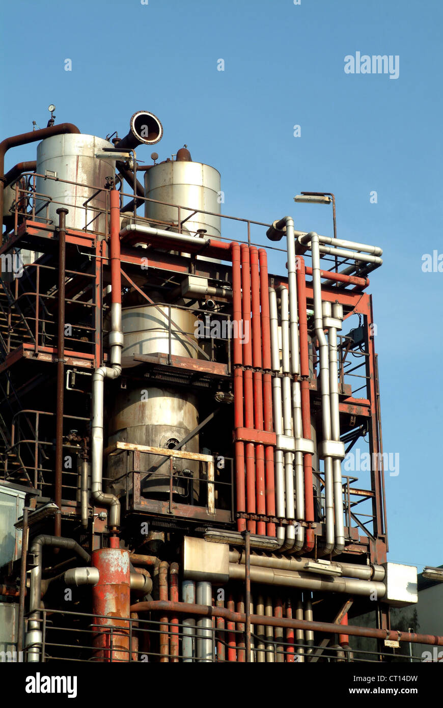 Hamburg, lubricant blending plant of Shell Oil Germany GmbH Stock Photo ...