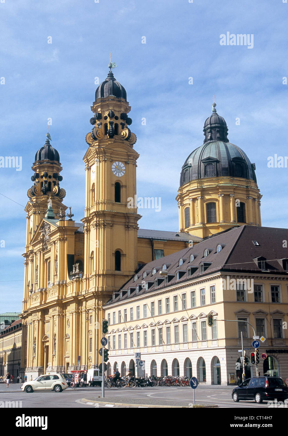The Theatinerkirche Odeonsplatz in Munich Stock Photo - Alamy