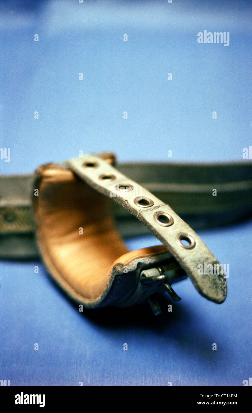 Restraints hospital hi-res stock photography and images - Alamy