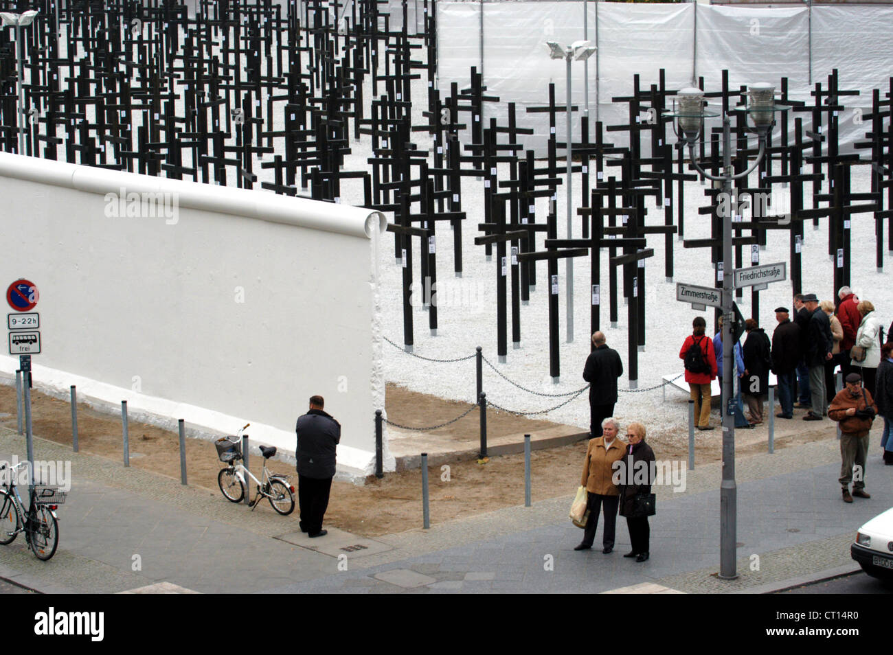 New Wall at Checkpoint Charlie in Berlin Stock Photo - Alamy