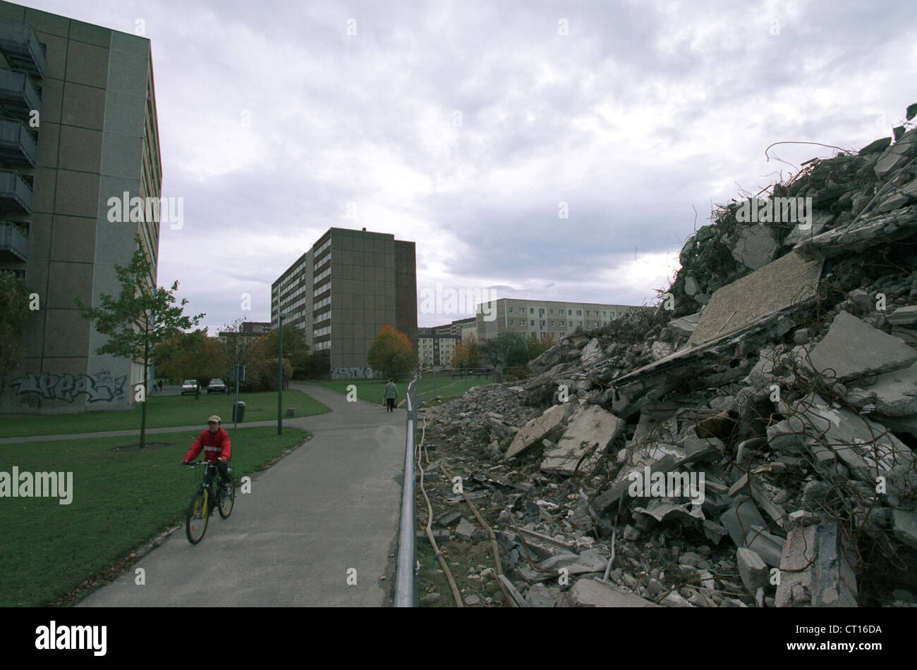 Rubble house hi-res stock photography and images - Alamy