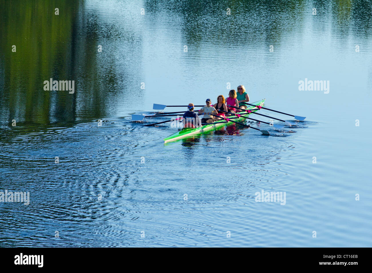 Female rowers hi-res stock photography and images - Alamy