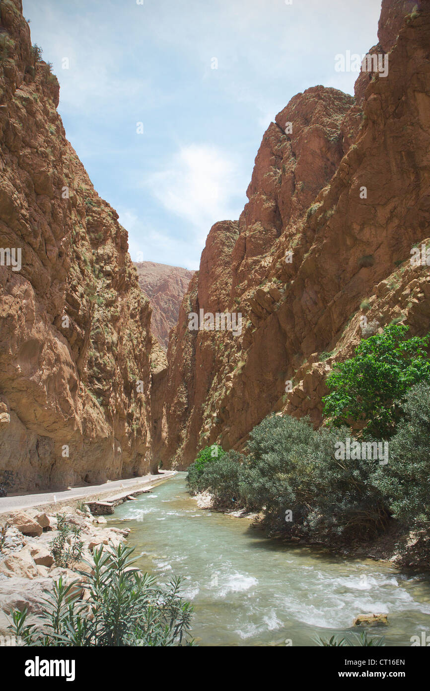 River running hi-res stock photography and images - Alamy