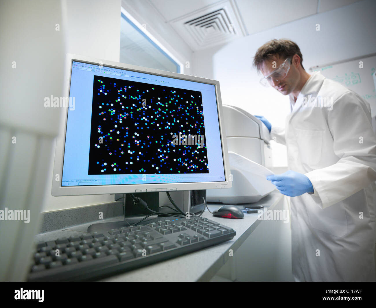 Microarray technology hi-res stock photography and images - Alamy