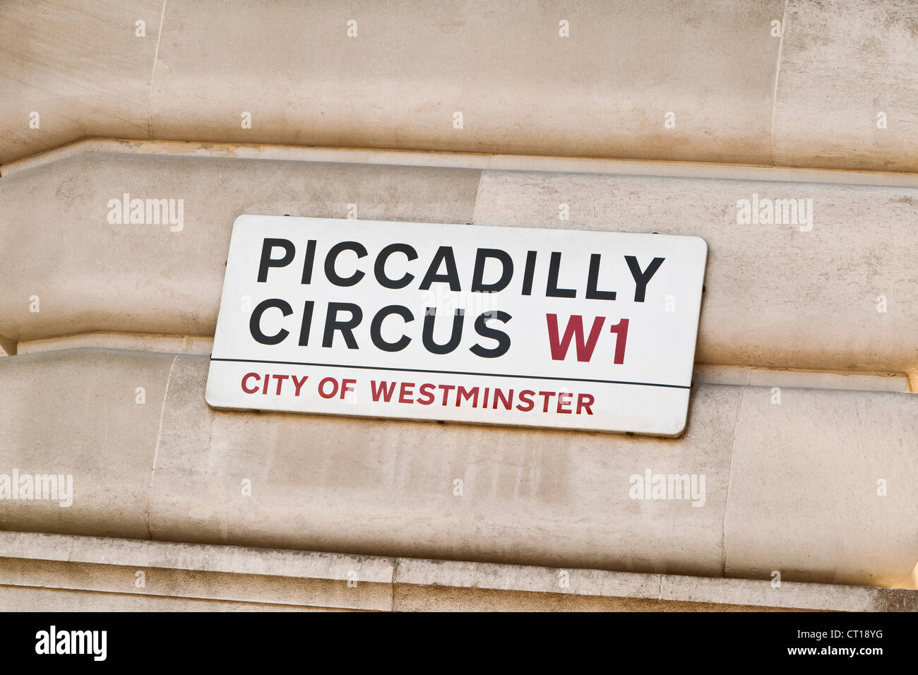 Piccadilly circus street hi-res stock photography and images - Alamy
