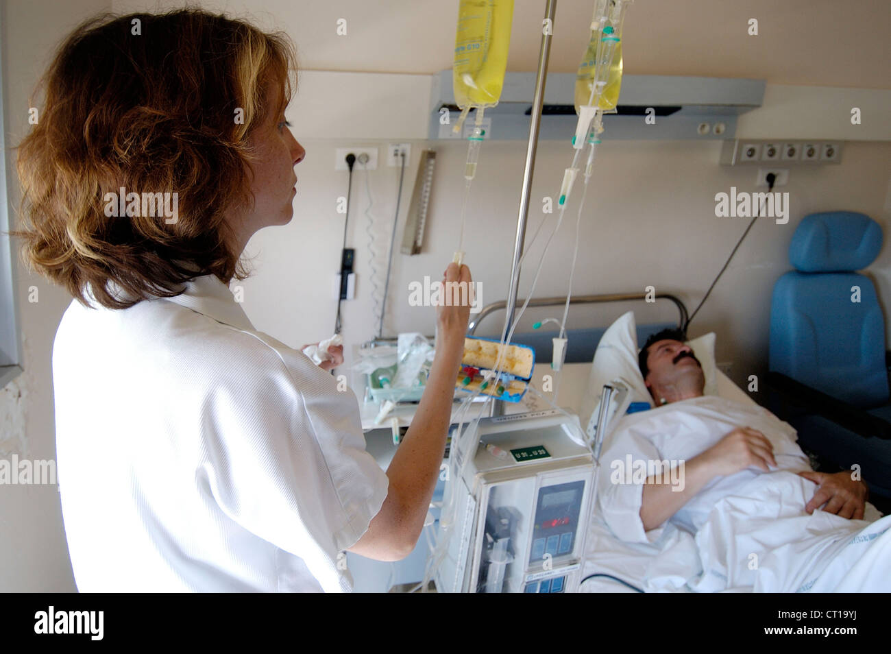 Man confined in hospital hi-res stock photography and images - Alamy