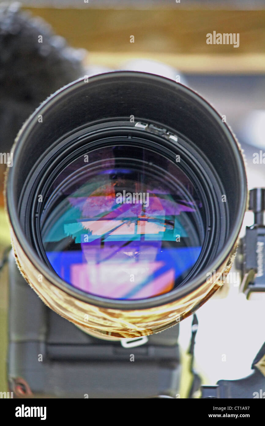 Super telephoto SLR camera lens Stock Photo - Alamy