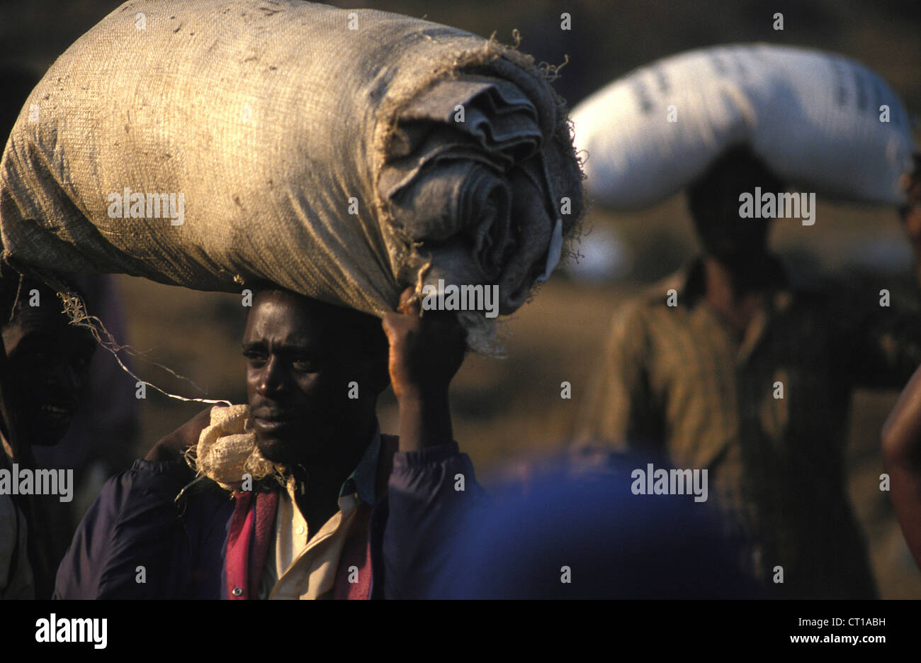 Refugee luggage hi-res stock photography and images - Alamy
