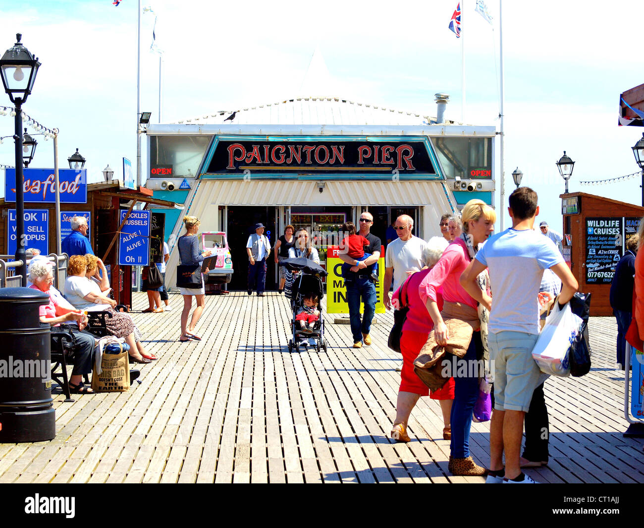Paignton pier boardwalk hi-res stock photography and images - Alamy