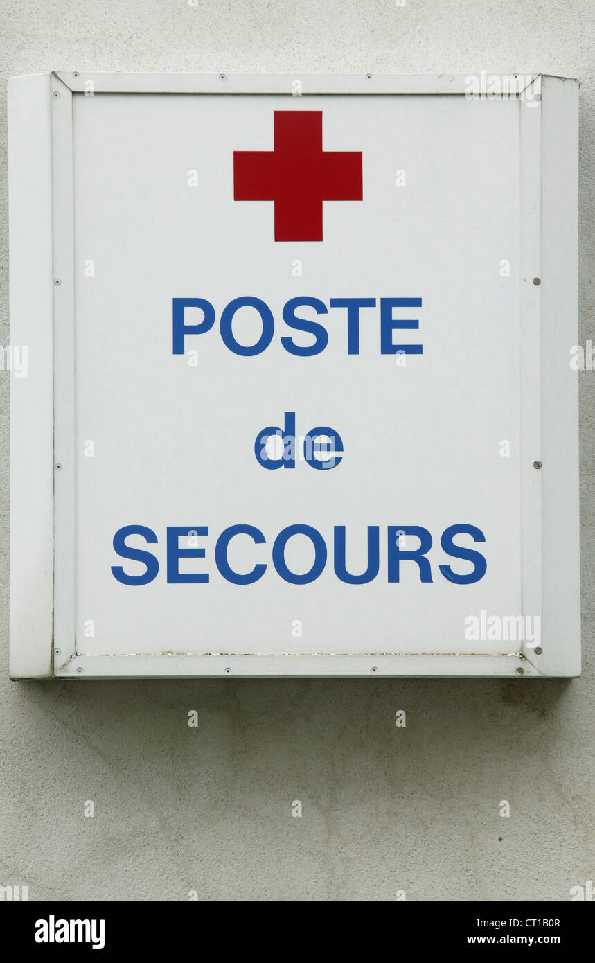 Medical first aid station hi-res stock photography and images - Alamy