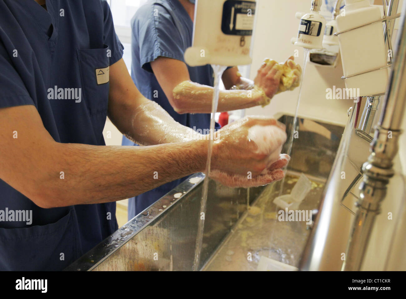 HAND WASHING IN HOSPITAL Stock Photo - Alamy